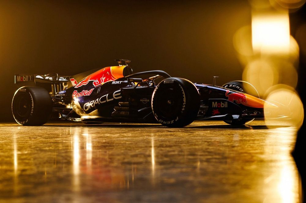 F1 | Red Bull: ecco la prima foto della RB22 con le sospensioni push rod