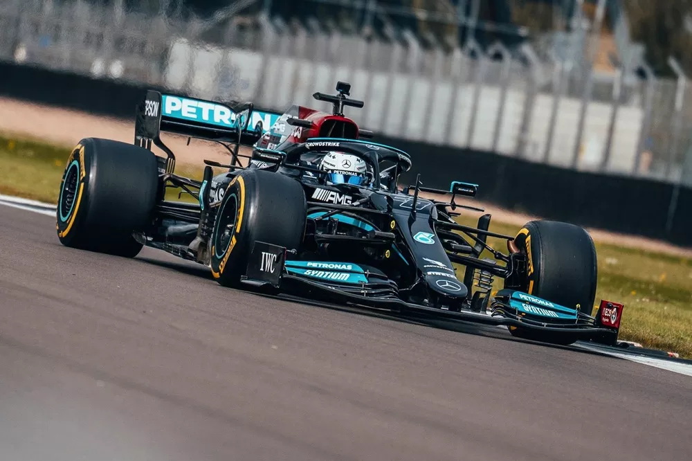 Doriane Pin boucle 76 tours en F1 lors d'un premier test "irréel"