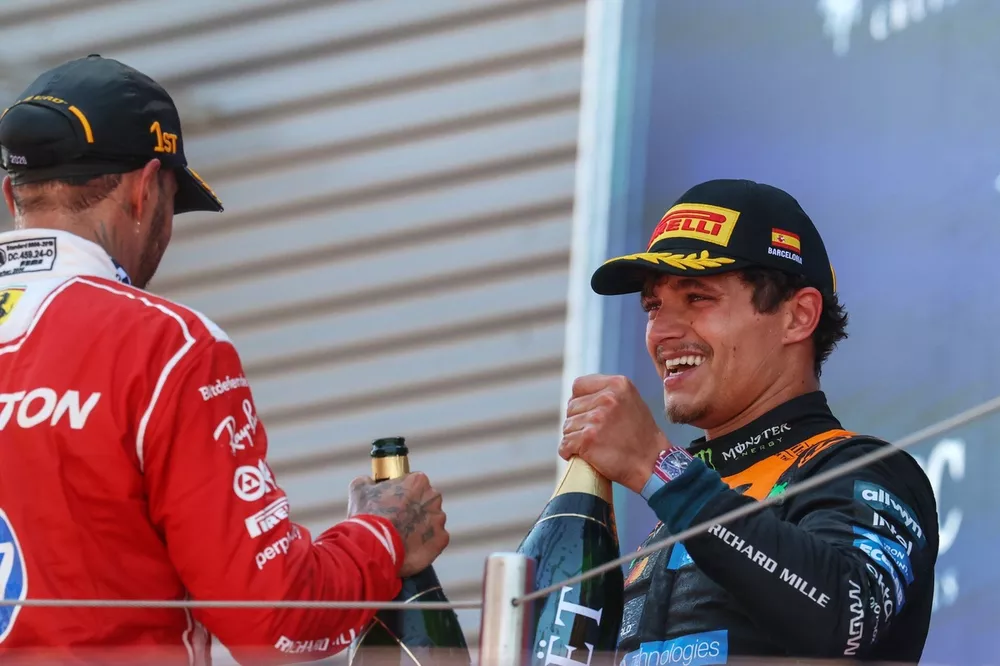 Lewis Hamilton's Barcelona GP win a "middle finger" to doubters - Lando ...