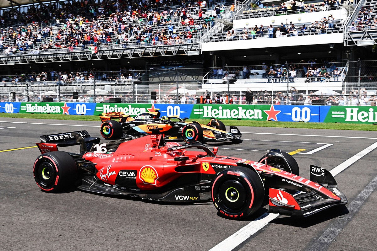 De startopstelling voor de Formule 1 Grand Prix van Mexico