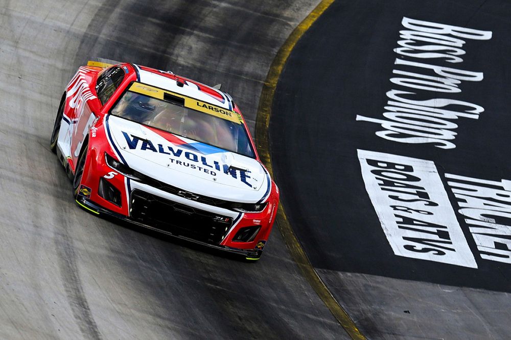 Kyle Larson fastest in NASCAR Cup practice at Bristol