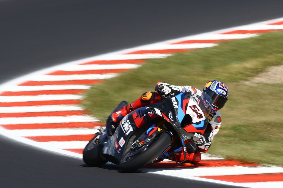 SBK | Most, Gara 2: Toprak firma la terza tripletta, Bautista cade ancora