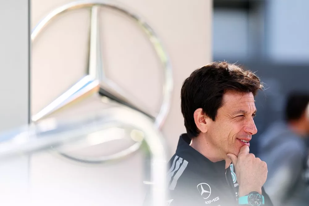 Wolff: "Silverstone öncesinde kendimizi sağlama almamız gerekecek"
