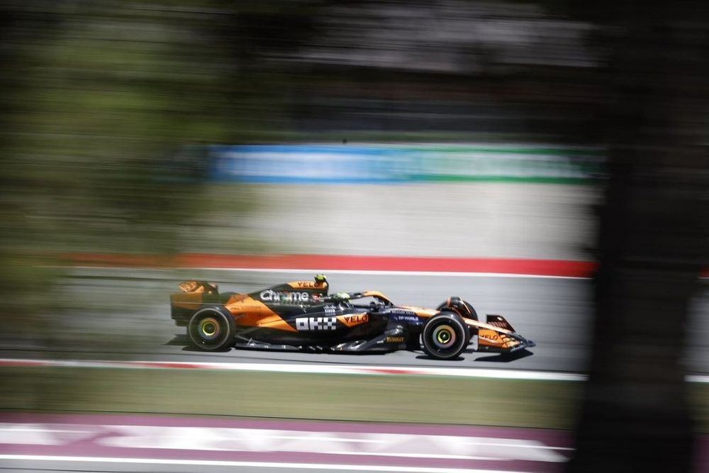 EL1 - Lando Norris d'un rien devant Max Verstappen