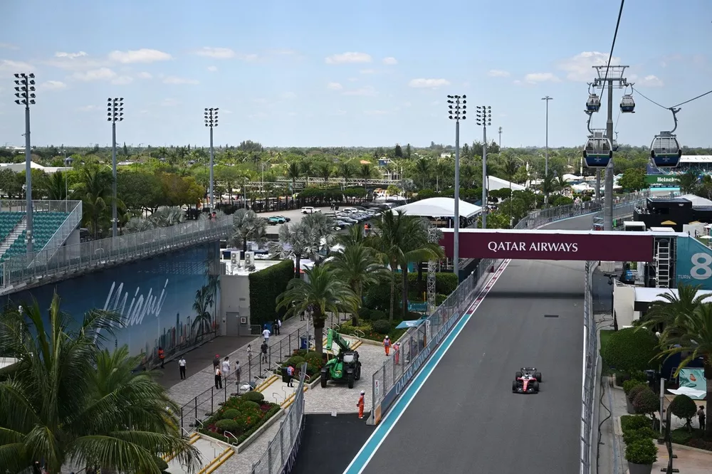 LIVE: F1 Miami GP updates - Charles Leclerc tops extended FP1 | Live ...