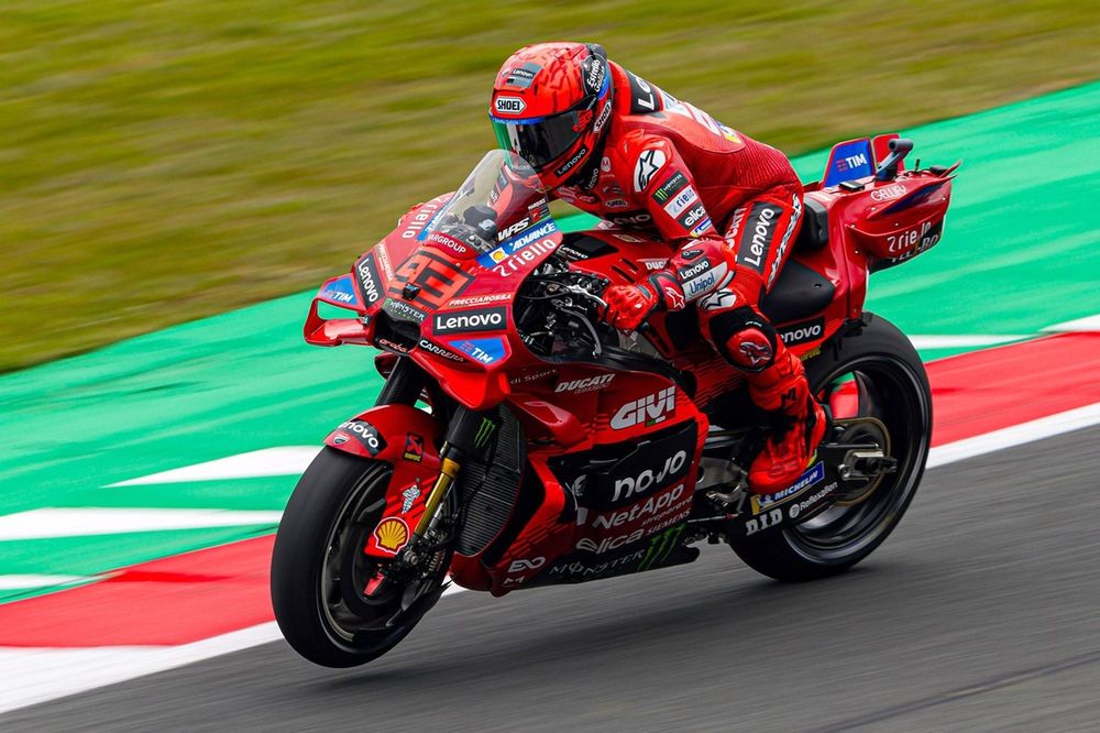 Marc Márquez verslaat Bezzecchi in jubileumeditie MotoGP TT Assen