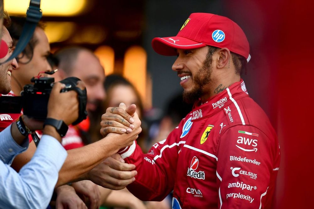 Lewis Hamilton unveils ultra-rare 1/1 Ferrari trading card ahead of Las ...