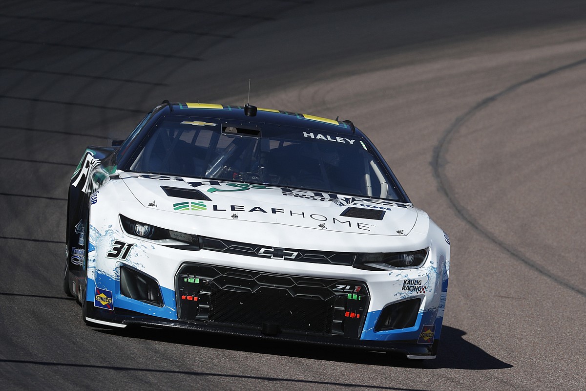 NASCAR ejects six Cup Series car chiefs from Richmond