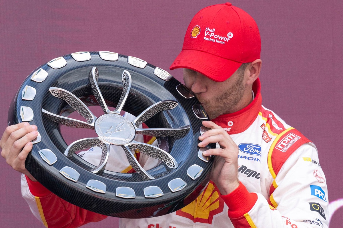 Supercars Melbourne: Kostecki wins Albert Park finale after Feeny wreck ...