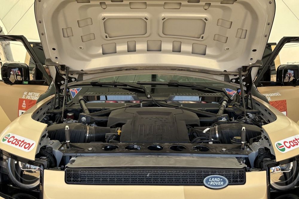 Dakar | Defender: scopriamo le soluzioni ingegnose che fanno respirare ...