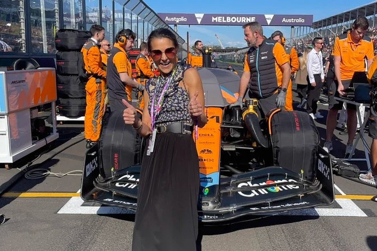 Piastri reacciona a la fama que su madre está logrando en redes