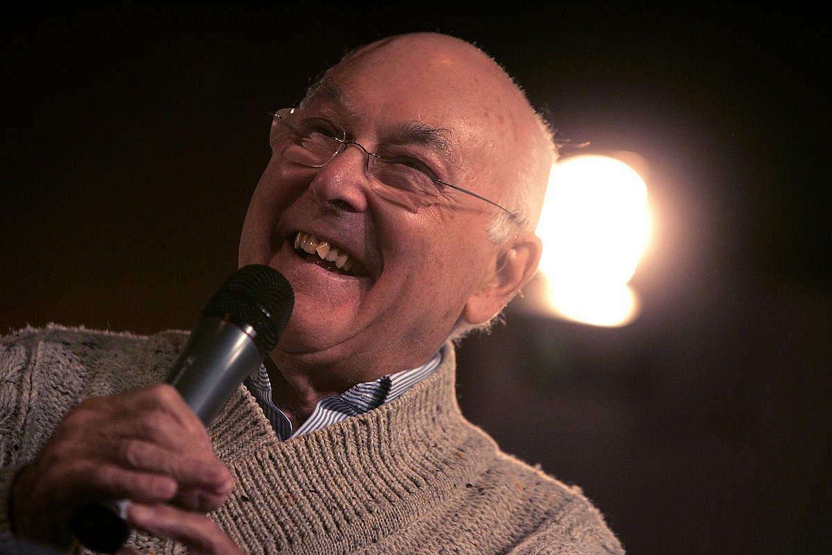 Formula 1 commentary icon Murray Walker dies aged 97