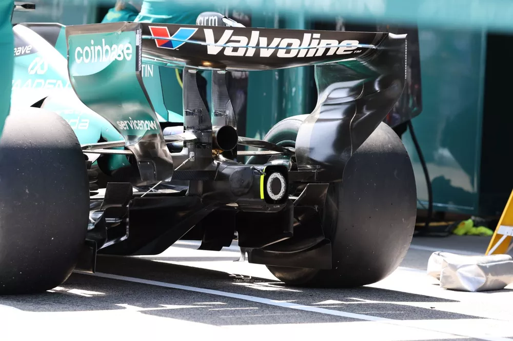 F1メカ解説｜アストンマーティンの今季苦戦は、やはりギヤボックスも一因か……初の自社製で苦労。ホンダSakuraのテストベンチも活きた？