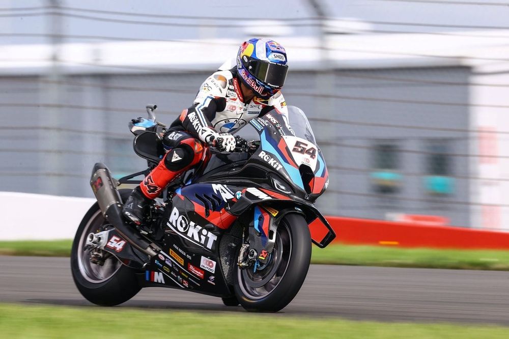 Vijfde WSBK-zege op rij voor Razgatlioglu, Van der Mark in top-tien