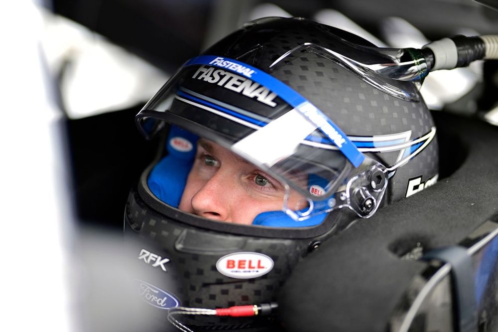 NASCAR final playoff spot on the line for tied Buescher, Chastain