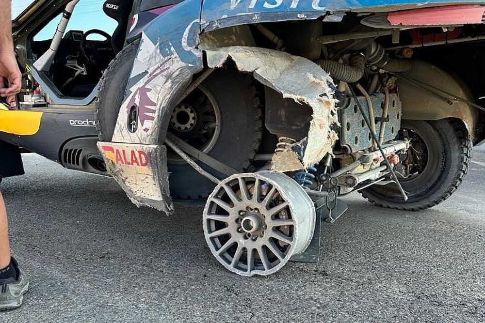 Dakar | Al-Attiyah: "Arrivo su 3 ruote? Non avevo più scorta!"