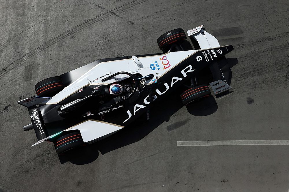 London E-Prix: Evans pips Cassidy to pole, Dennis set to start second