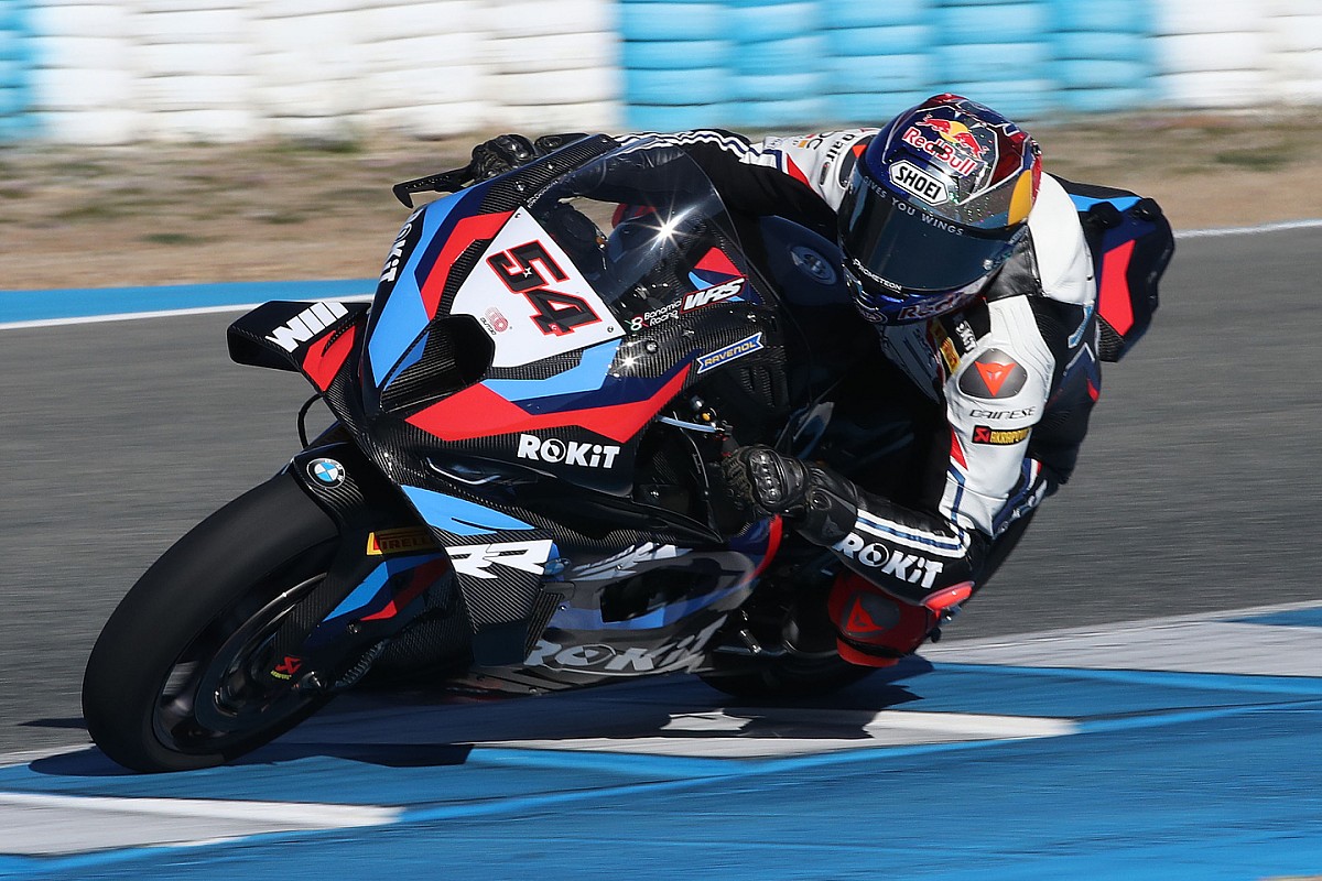 Toprak, BMW'nin viraj girişi ve motor freninden memnun, yatma ...