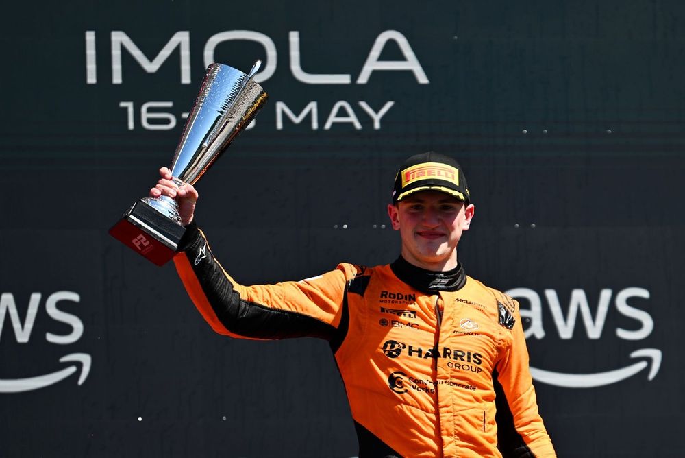 F2 | Imola: Dunne vince la Feature Race ed è il nuovo leader
