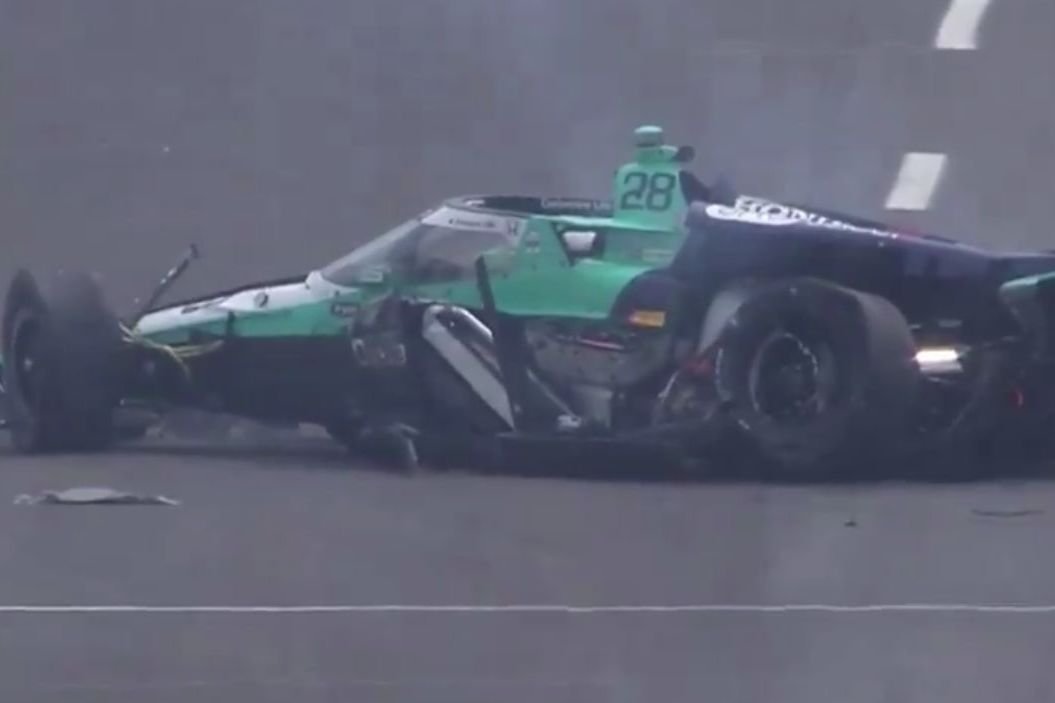Marcus Ericsson suffers hard crash in Indy 500 practice