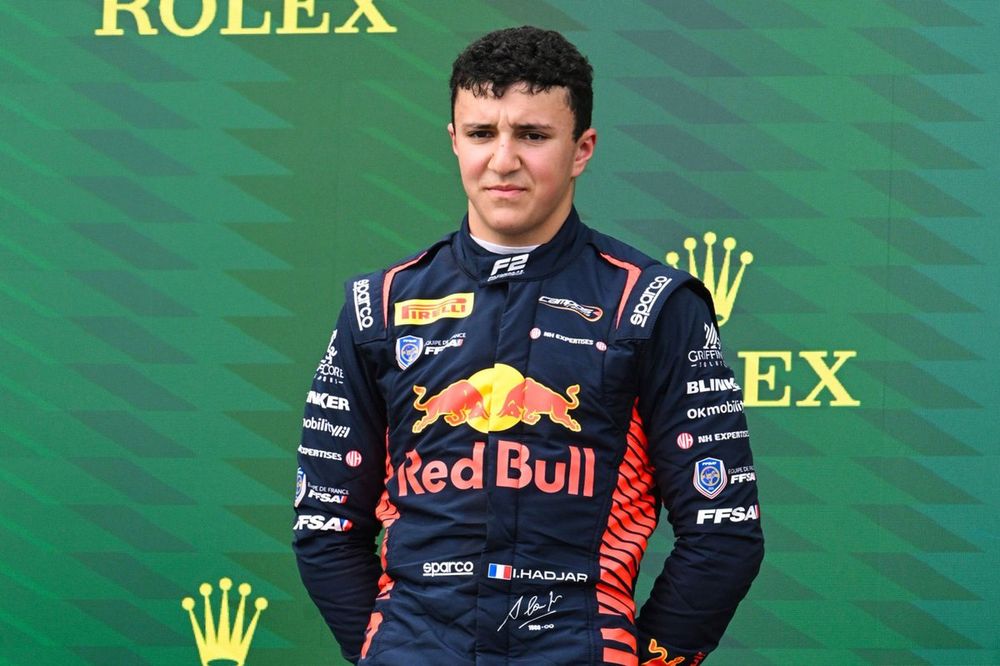 Isack Hadjar au volant de la Red Bull lors des EL1 à Silverstone