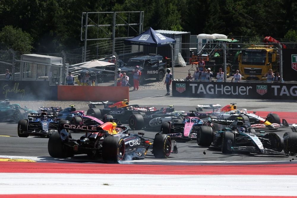 Verstappen out of F1 Austrian GP after Antonelli clash
