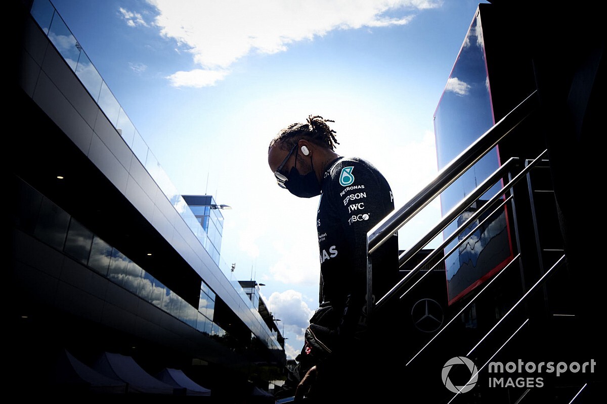 How F1 team photos acted as Hamilton’s wake-up call