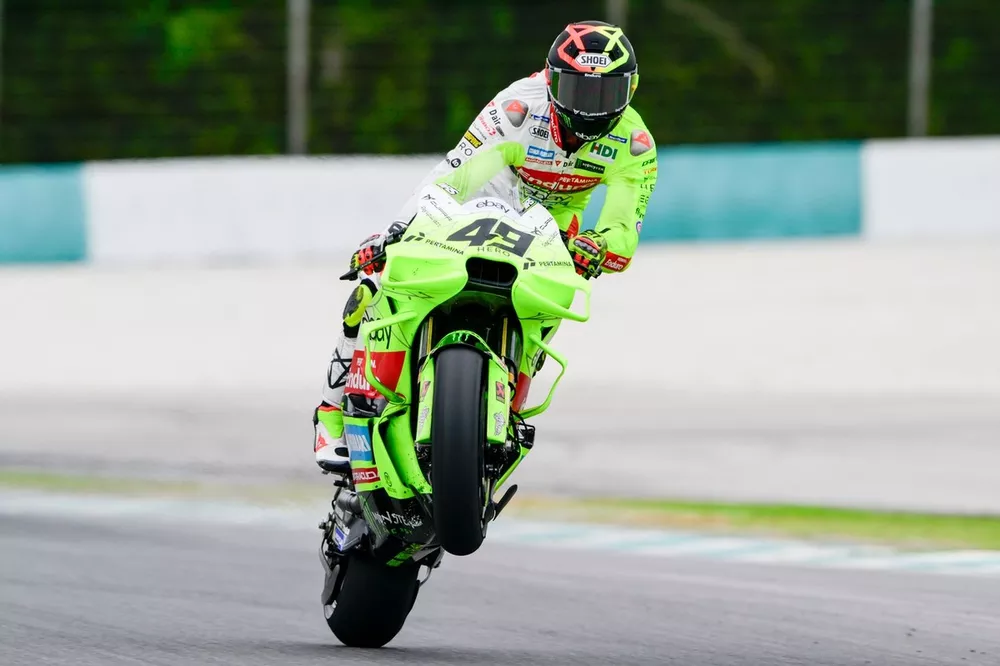 VR46 on Di Giannantonio's injury: "He doesn't have to apologise for a ...
