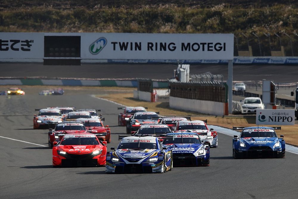 SUPER GT announces 43-car entry list for 2022