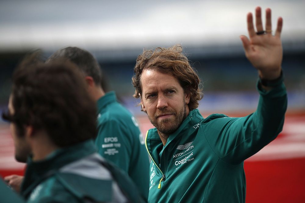 Resmi: Sebastian Vettel Pensiun Akhir F1 2022