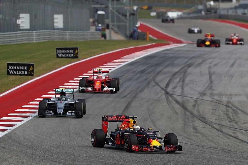 F1 in "desperate need" of better title battle - Horner