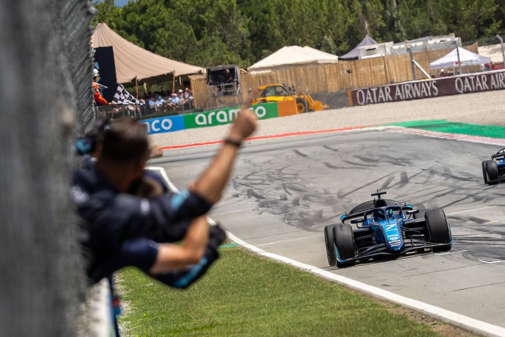 F2 Spain: Crawford takes commanding win, Correa charges back to podium