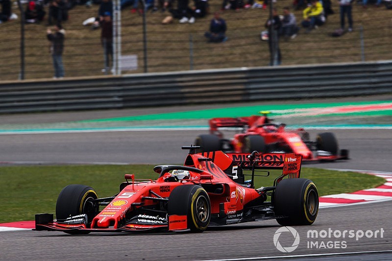 Vettel irked by "poor journalism" over Ferrari team orders