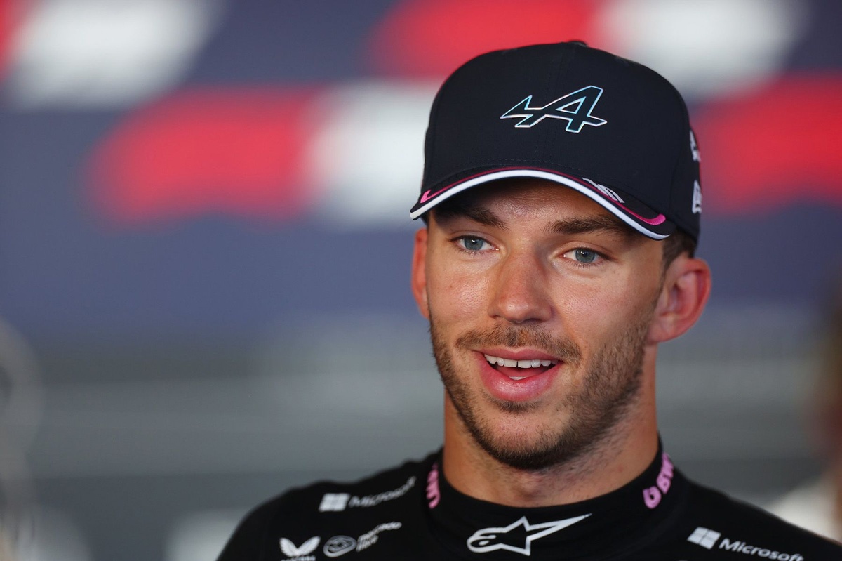 Gasly lives out dream in charity football match ahead…