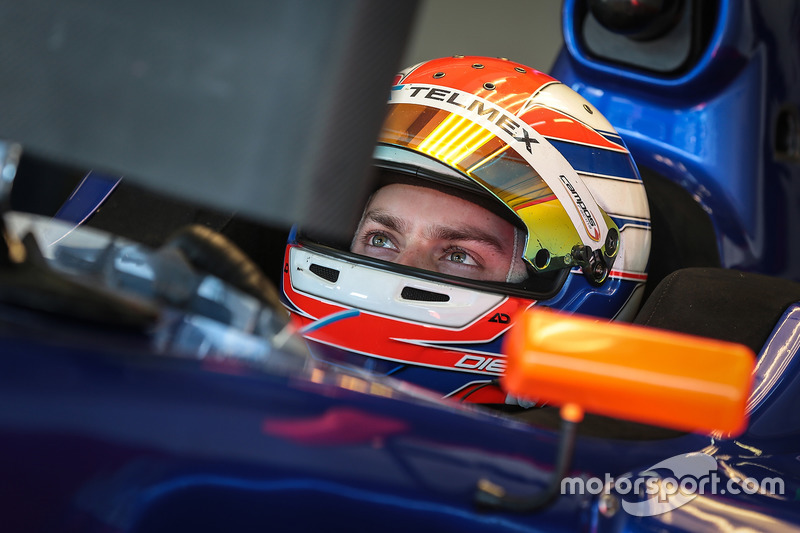 Diego Menchaca Profile - Bio, News, High-Res Photos & High Quality Videos