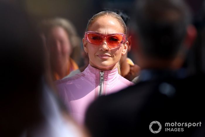 Jennifer Lopez makes surprise Ferrari paddock visit at Saudi Arabian ...