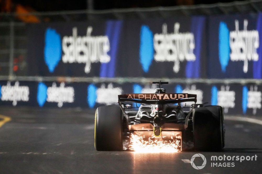 Las Vegas GP: Gece 02:30'da başlayan 2. antrenmanda Leclerc en hızlı ...