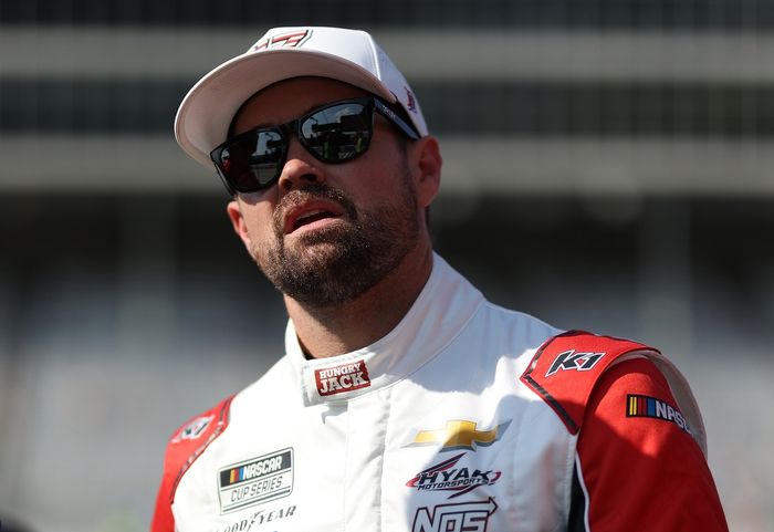 Joey Logano earns NASCAR Cup pole in a tie as Ford dominates Atlanta ...