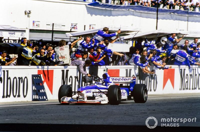OTD: De dag dat Hill en Arrows in Hongarije flirtten met de overwinning