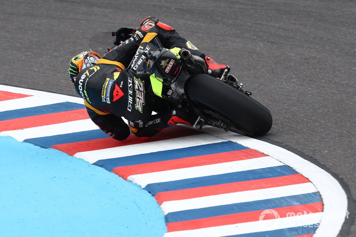 Espargaró y Aprilia meten miedo en la P2 de Argentina