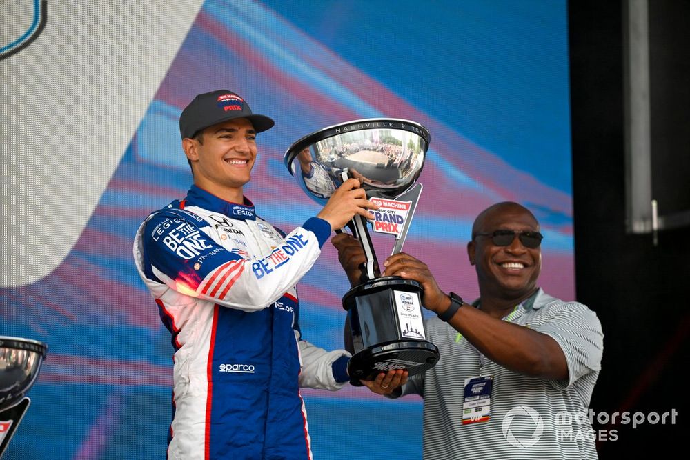 Chip Ganassi responde duramente a McLaren tras el caso Palou