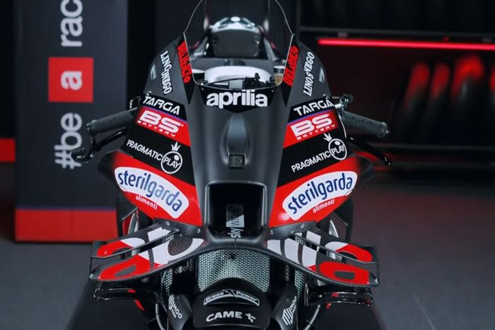 Martin chooses #1 for MotoGP title defence as Aprilia unveils 2025 bike