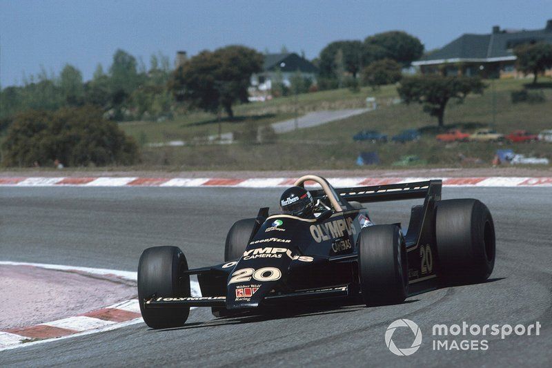 Gallery: Black and gold liveries in F1