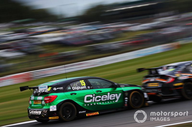 Tom Oliphant Profile - Bio, News, High-Res Photos & High Quality Videos