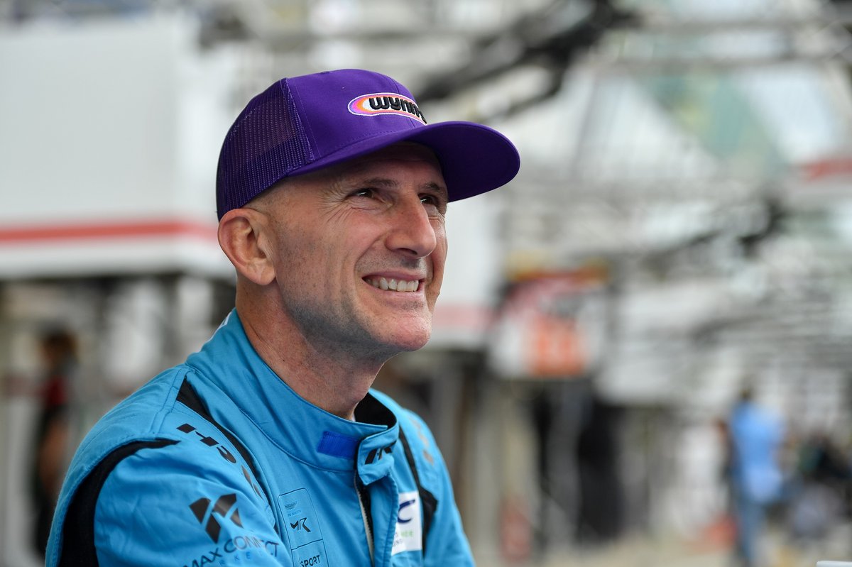 Ben Keating Profile - Bio, News, High-Res Photos & High Quality Videos