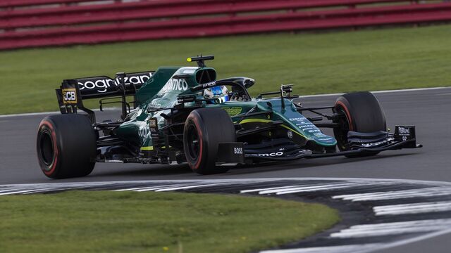 Prize-winner O'Sullivan completes Aston Martin F1 test at Silverstone ...