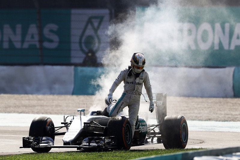Lewis Hamilton's F1 engine failure in Malaysia cost him title - Wolff