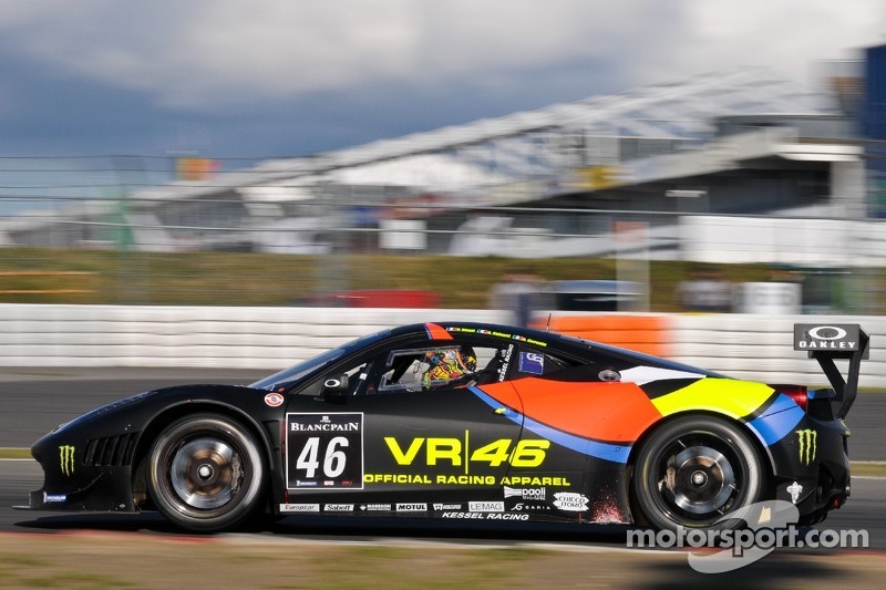 #46 Kessel Racing Ferrari 458 Italia: Valentino Rossi, Alessio Salucci ...