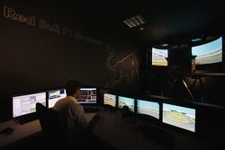 Conoce cómo trabaja el simulador de Red Bull